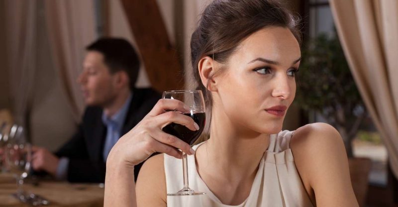 Pros and Cons of Being a Sigma Female – Everything You Must Know